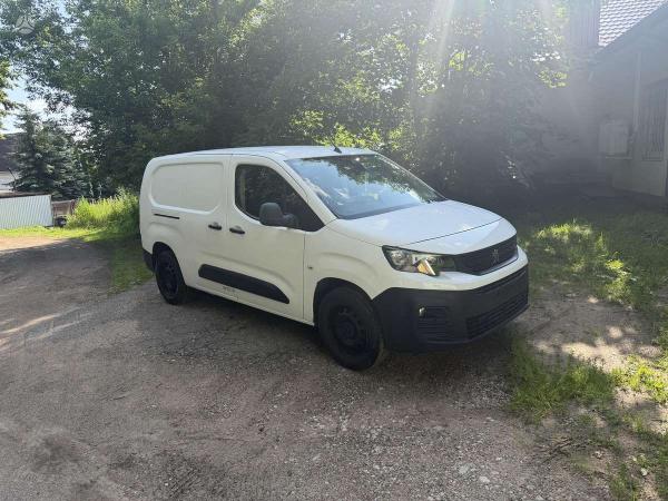Balts Peugeot Partner 2019 Tauragė, ar dzinēja tilpumu 1.50 L un nobraukumu 310 tūkst. km par 4800 €, foto 3 vietnē AUTOMOTO.COM.LV