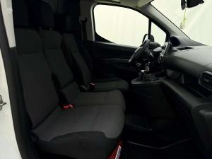 Белый Пежо Partner 2019 в Вильнюс, объемом двигателя 1.56 л и пробегом 248 тыс. км за 6590 €, фото 14 на AUTOMOTO.COM.LV