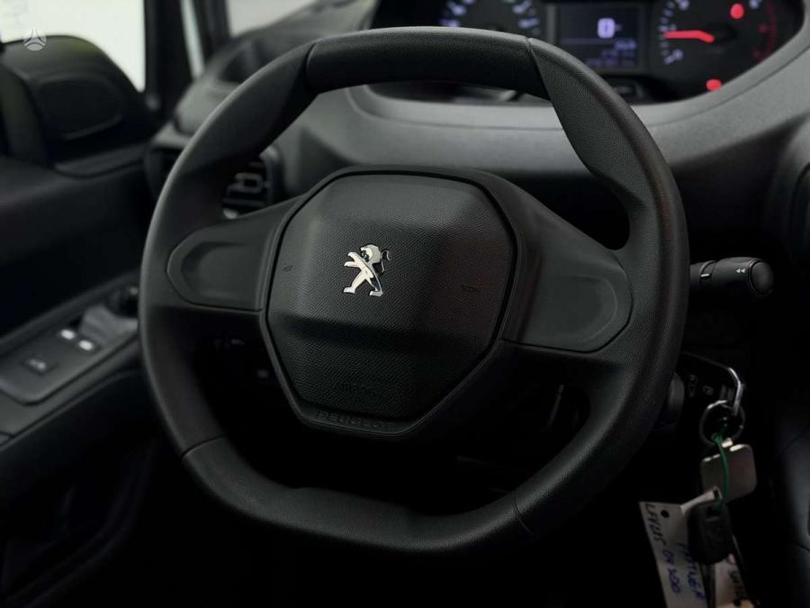 Balts Peugeot Partner 2019 Viļņa, ar dzinēja tilpumu 1.56 L un nobraukumu 248 tūkst. km par 6590 €, foto 17 vietnē AUTOMOTO.COM.LV
