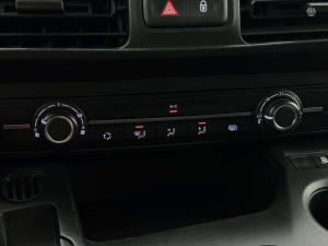 Balts Peugeot Partner 2019 Viļņa, ar dzinēja tilpumu 1.56 L un nobraukumu 248 tūkst. km par 6190 €, foto 23 vietnē AUTOMOTO.COM.LV