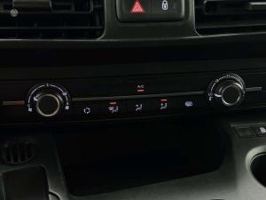Balts Peugeot Partner 2019 Viļņa, ar dzinēja tilpumu 1.56 L un nobraukumu 248 tūkst. km par 6150 €, foto 23 vietnē AUTOMOTO.COM.LV