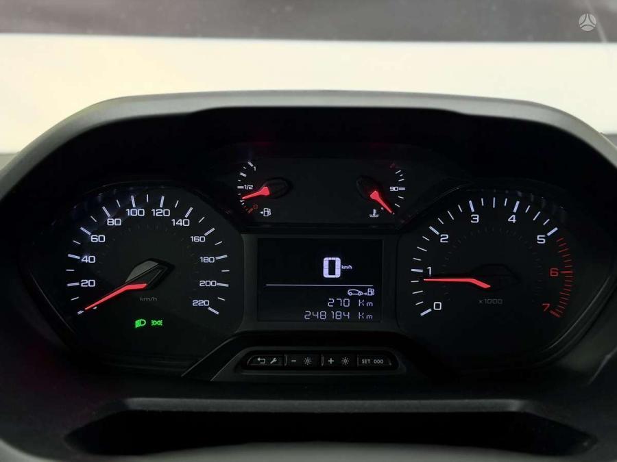 Balts Peugeot Partner 2019 Viļņa, ar dzinēja tilpumu 1.56 L un nobraukumu 248 tūkst. km par 6150 €, foto 27 vietnē AUTOMOTO.COM.LV