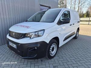 White Peugeot Partner 2020 in Taurage, with an engine capacity of 1.50 L and mileage of 156 thousand km for 7865 €, photo  on AUTOMOTO.COM.LV