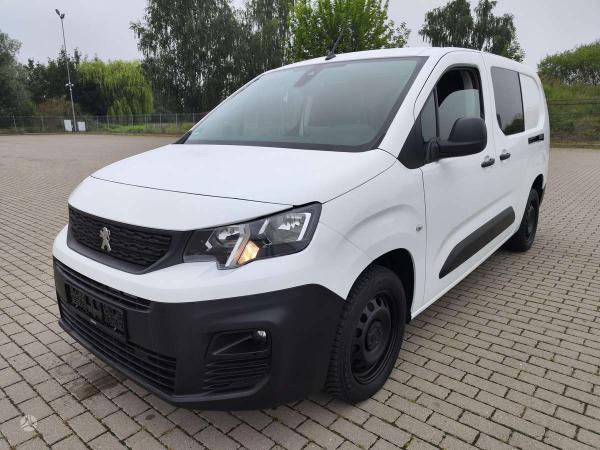 White Peugeot Partner 2021 in Marijampole, with an engine capacity of 1.50 L and mileage of 136 thousand km for 10600 €, photo 1 on AUTOMOTO.COM.LV