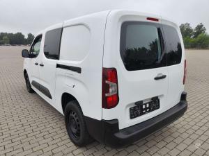 White Peugeot Partner 2021 in Marijampole, with an engine capacity of 1.50 L and mileage of 136 thousand km for 10600 €, photo 5 on AUTOMOTO.COM.LV