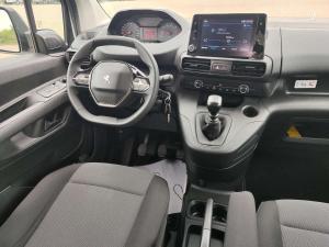 White Peugeot Partner 2021 in Marijampole, with an engine capacity of 1.50 L and mileage of 136 thousand km for 10600 €, photo 8 on AUTOMOTO.COM.LV