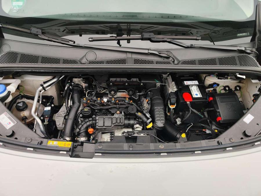 White Peugeot Partner 2021 in Marijampole, with an engine capacity of 1.50 L and mileage of 136 thousand km for 10600 €, photo 14 on AUTOMOTO.COM.LV