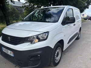 Balts Peugeot Partner 2021 Tauragė, ar dzinēja tilpumu 1.50 L un nobraukumu 138 tūkst. km par 7500 €, foto  vietnē AUTOMOTO.COM.LV