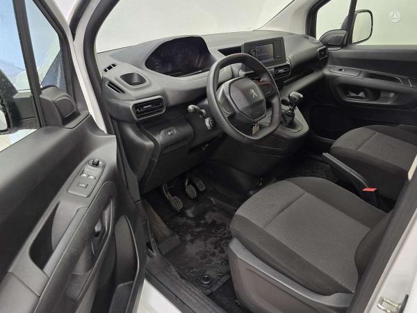Balts Peugeot Partner 2023 Viļņa, ar dzinēja tilpumu 1.50 L un nobraukumu 76 tūkst. km par 12990 €, foto 9 vietnē AUTOMOTO.COM.LV