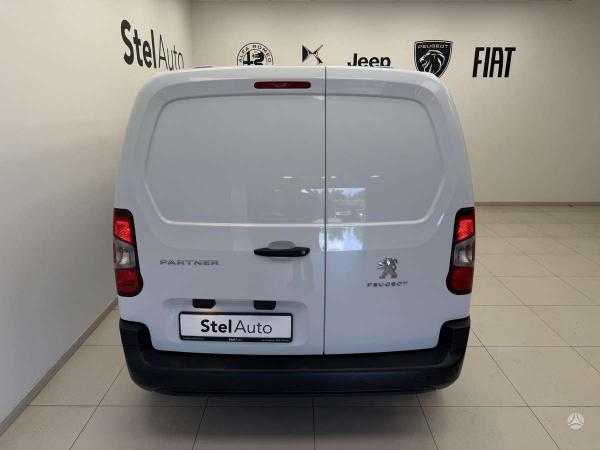Balts Peugeot Partner 2023 Viļņa, ar dzinēja tilpumu 1.50 L un nobraukumu 83 tūkst. km par 12990 €, foto 7 vietnē AUTOMOTO.COM.LV