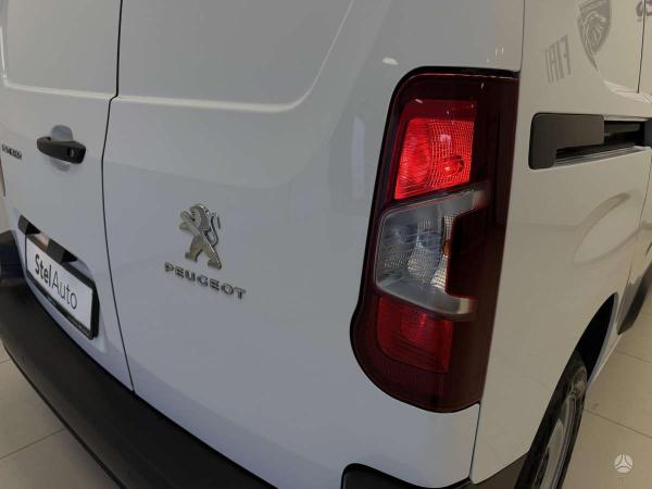 Balts Peugeot Partner 2023 Viļņa, ar dzinēja tilpumu 1.50 L un nobraukumu 83 tūkst. km par 12990 €, foto 8 vietnē AUTOMOTO.COM.LV
