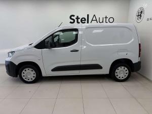 White Peugeot Partner 2023 in Vilnius, with an engine capacity of 1.50 L and mileage of 223 thousand km for 10990 €, photo 3 on AUTOMOTO.COM.LV