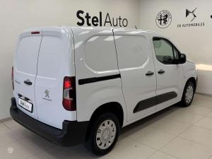 White Peugeot Partner 2023 in Vilnius, with an engine capacity of 1.50 L and mileage of 223 thousand km for 10990 €, photo 6 on AUTOMOTO.COM.LV