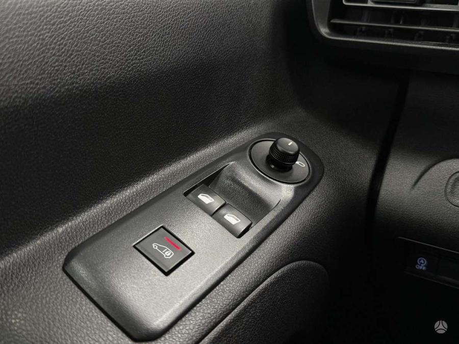White Peugeot Partner 2023 in Vilnius, with an engine capacity of 1.50 L and mileage of 223 thousand km for 10990 €, photo 12 on AUTOMOTO.COM.LV