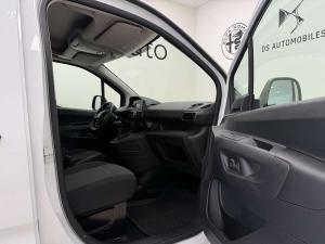 White Peugeot Partner 2023 in Vilnius, with an engine capacity of 1.50 L and mileage of 223 thousand km for 10990 €, photo 15 on AUTOMOTO.COM.LV