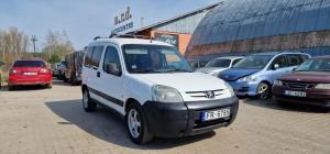 Balts Peugeot Partner 2005 Rīga, ar dzinēja tilpumu 1.40 L un nobraukumu 326 tūkst. km par 1250 €, foto  vietnē AUTOMOTO.COM.LV