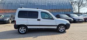 Balts Peugeot Partner 2005 Rīga, ar dzinēja tilpumu 1.40 L un nobraukumu 326 tūkst. km par 1250 €, foto 4 vietnē AUTOMOTO.COM.LV