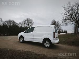 Balts Peugeot Partner 2013 Jūrmala, ar dzinēja tilpumu 1.60 L un nobraukumu 117 tūkst. km par 5950 €, foto 4 vietnē AUTOMOTO.COM.LV