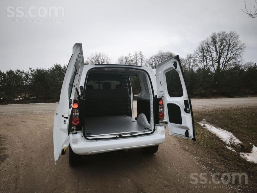 Balts Peugeot Partner 2013 Jūrmala, ar dzinēja tilpumu 1.60 L un nobraukumu 117 tūkst. km par 5950 €, foto 10 vietnē AUTOMOTO.COM.LV