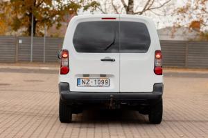 Balts Peugeot Partner 2015 Jelgava, ar dzinēja tilpumu 1.60 L un nobraukumu 264 tūkst. km par 6200 €, foto 5 vietnē AUTOMOTO.COM.LV