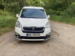Balts Peugeot Partner 2016 Rēzekne, ar dzinēja tilpumu 1.60 L un nobraukumu 138 tūkst. km par 4700 €, foto 4 vietnē AUTOMOTO.COM.LV