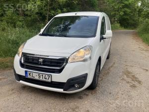 Balts Peugeot Partner 2016 Rēzekne, ar dzinēja tilpumu 1.60 L un nobraukumu 138 tūkst. km par 4700 €, foto 17 vietnē AUTOMOTO.COM.LV