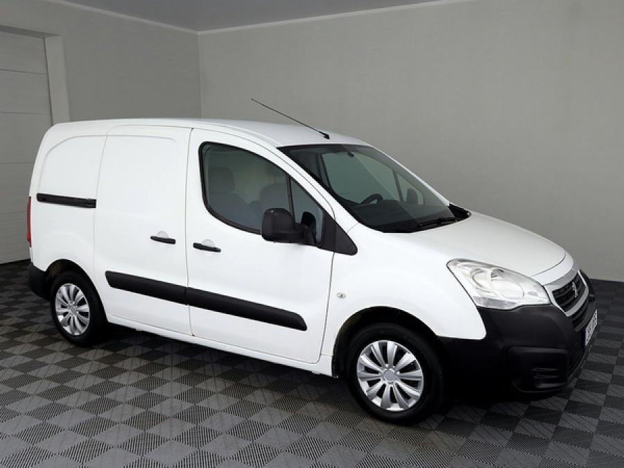 Balts Peugeot Partner 2016 Tallina, ar dzinēja tilpumu 1.60 L un nobraukumu 259 tūkst. km par 2599 €, foto 1 vietnē AUTOMOTO.COM.LV