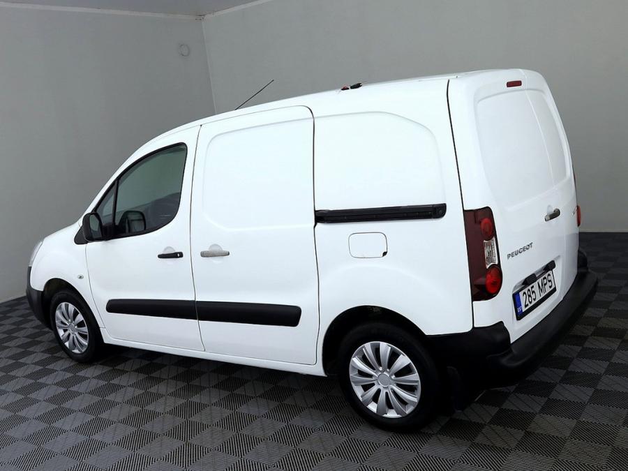 Balts Peugeot Partner 2016 Tallina, ar dzinēja tilpumu 1.60 L un nobraukumu 259 tūkst. km par 2599 €, foto 13 vietnē AUTOMOTO.COM.LV