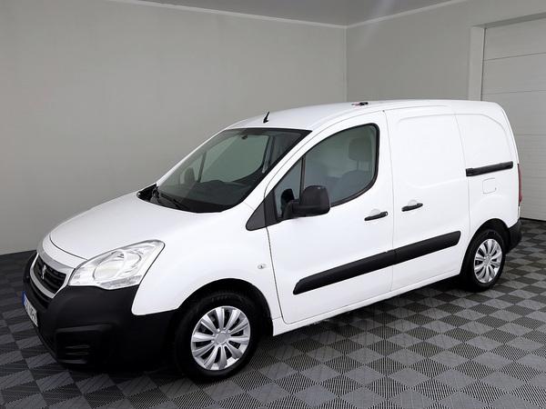 Balts Peugeot Partner 2016 Tallina, ar dzinēja tilpumu 1.60 L un nobraukumu 189 tūkst. km par 2799 €, foto 3 vietnē AUTOMOTO.COM.LV