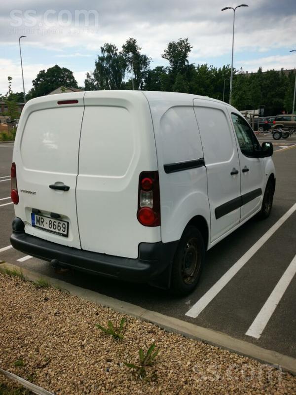 Balts Peugeot Partner 2017 Rīga, ar dzinēja tilpumu 1.60 L un nobraukumu 428 tūkst. km par 5400 €, foto 6 vietnē AUTOMOTO.COM.LV