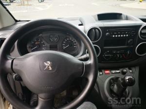 Balts Peugeot Partner 2017 Rīga, ar dzinēja tilpumu 1.60 L un nobraukumu 428 tūkst. km par 5400 €, foto 8 vietnē AUTOMOTO.COM.LV