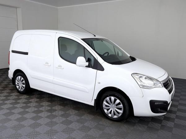 White Peugeot Partner 2018 in Tallinn, with an engine capacity of 1.60 L and mileage of 289 thousand km for 2699 €, photo 9 on AUTOMOTO.COM.LV
