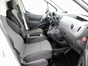 White Peugeot Partner 2018 in Tallinn, with an engine capacity of 1.60 L and mileage of 289 thousand km for 2699 €, photo 7 on AUTOMOTO.COM.LV