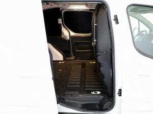 White Peugeot Partner 2018 in Tallinn, with an engine capacity of 1.60 L and mileage of 289 thousand km for 2699 €, photo 16 on AUTOMOTO.COM.LV