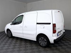 Белый Пежо Partner 2018 в Таллин, объемом двигателя 1.60 л и пробегом 138 тыс. км за 3299 €, фото 13 на AUTOMOTO.COM.LV