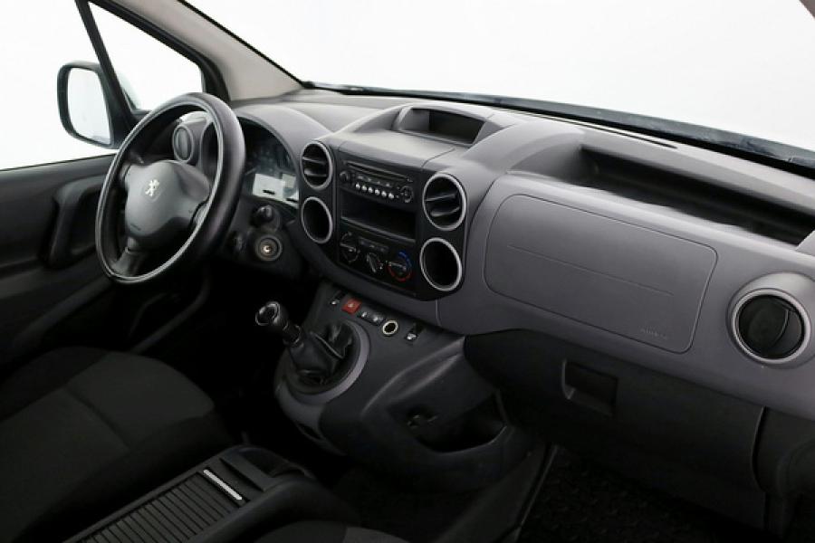 Balts Peugeot Partner 2018 Tallina, ar dzinēja tilpumu 1.60 L un nobraukumu 269 tūkst. km par 3199 €, foto 6 vietnē AUTOMOTO.COM.LV