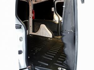 Balts Peugeot Partner 2018 Tallina, ar dzinēja tilpumu 1.60 L un nobraukumu 269 tūkst. km par 3199 €, foto 8 vietnē AUTOMOTO.COM.LV