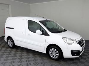 White Peugeot Partner 2018 in Tallinn, with an engine capacity of 1.60 L and mileage of 279 thousand km for 2799 €, photo 1 on AUTOMOTO.COM.LV