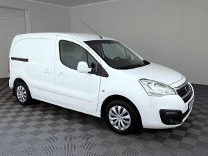 White Peugeot Partner 2018 in Tallinn, with an engine capacity of 1.60 L and mileage of 268 thousand km for 2999 €, photo  on AUTOMOTO.COM.LV