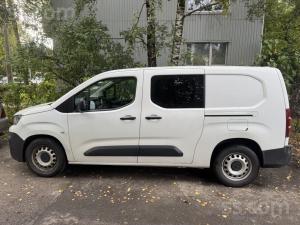 Balts Peugeot Partner 2020 Rīga, ar dzinēja tilpumu 1.50 L un nobraukumu 190 tūkst. km par 9500 €, foto 3 vietnē AUTOMOTO.COM.LV