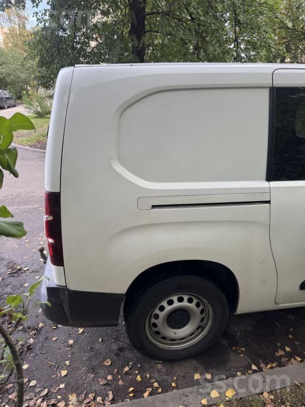 Balts Peugeot Partner 2020 Rīga, ar dzinēja tilpumu 1.50 L un nobraukumu 190 tūkst. km par 9500 €, foto 7 vietnē AUTOMOTO.COM.LV