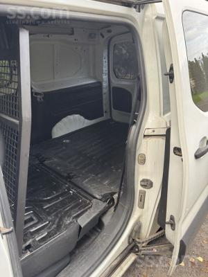 Balts Peugeot Partner 2020 Rīga, ar dzinēja tilpumu 1.50 L un nobraukumu 190 tūkst. km par 9500 €, foto 14 vietnē AUTOMOTO.COM.LV