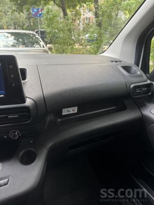 Balts Peugeot Partner 2020 Rīga, ar dzinēja tilpumu 1.50 L un nobraukumu 190 tūkst. km par 9500 €, foto 17 vietnē AUTOMOTO.COM.LV