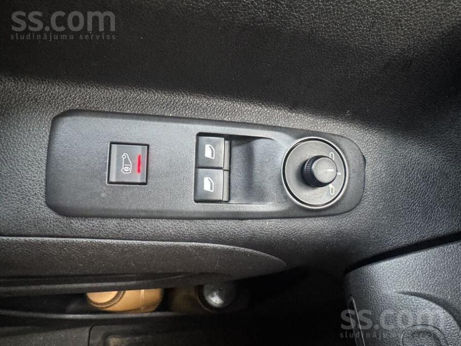 Balts Peugeot Partner 2020 Rīga, ar dzinēja tilpumu 1.50 L un nobraukumu 190 tūkst. km par 9500 €, foto 19 vietnē AUTOMOTO.COM.LV