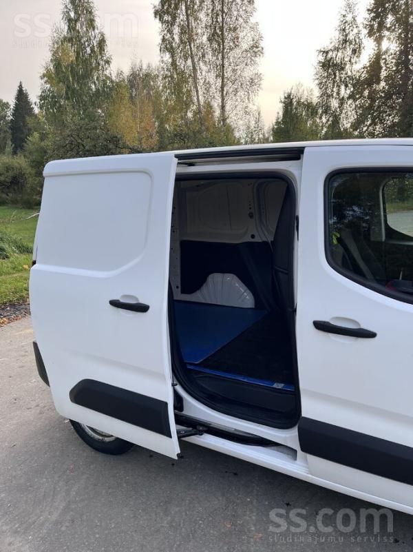 Balts Peugeot Partner 2020 Rīga, ar dzinēja tilpumu 1.20 L un nobraukumu 20 tūkst. km par 11000 €, foto 5 vietnē AUTOMOTO.COM.LV