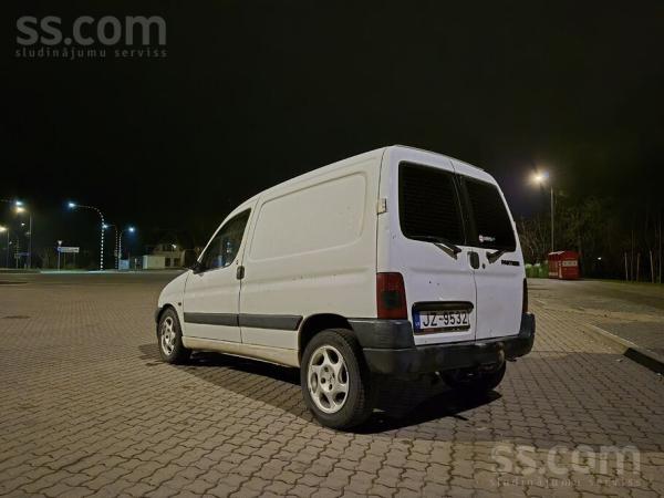 White Peugeot Partner 1999 in Saldus, with an engine capacity of 1.90 L and mileage of 352 thousand km for 1300 €, photo 1 on AUTOMOTO.COM.LV