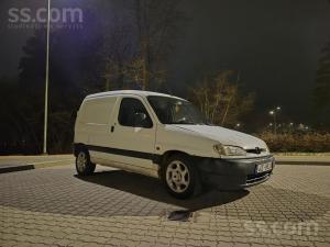 White Peugeot Partner 1999 in Saldus, with an engine capacity of 1.90 L and mileage of 352 thousand km for 1300 €, photo 4 on AUTOMOTO.COM.LV