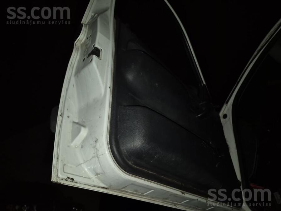 White Peugeot Partner 1999 in Saldus, with an engine capacity of 1.90 L and mileage of 352 thousand km for 1300 €, photo 10 on AUTOMOTO.COM.LV