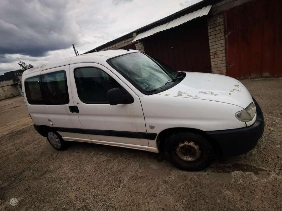 Белый Пежо Partner 2002 в Каунас, объемом двигателя 1.90 л и пробегом 369 тыс. км за 299 €, фото 4 на AUTOMOTO.COM.LV