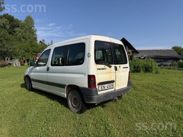 Белый Пежо Partner 2002 в Лудза, объемом двигателя 1.40 л и пробегом 231 тыс. км за 400 €, фото 4 на AUTOMOTO.COM.LV